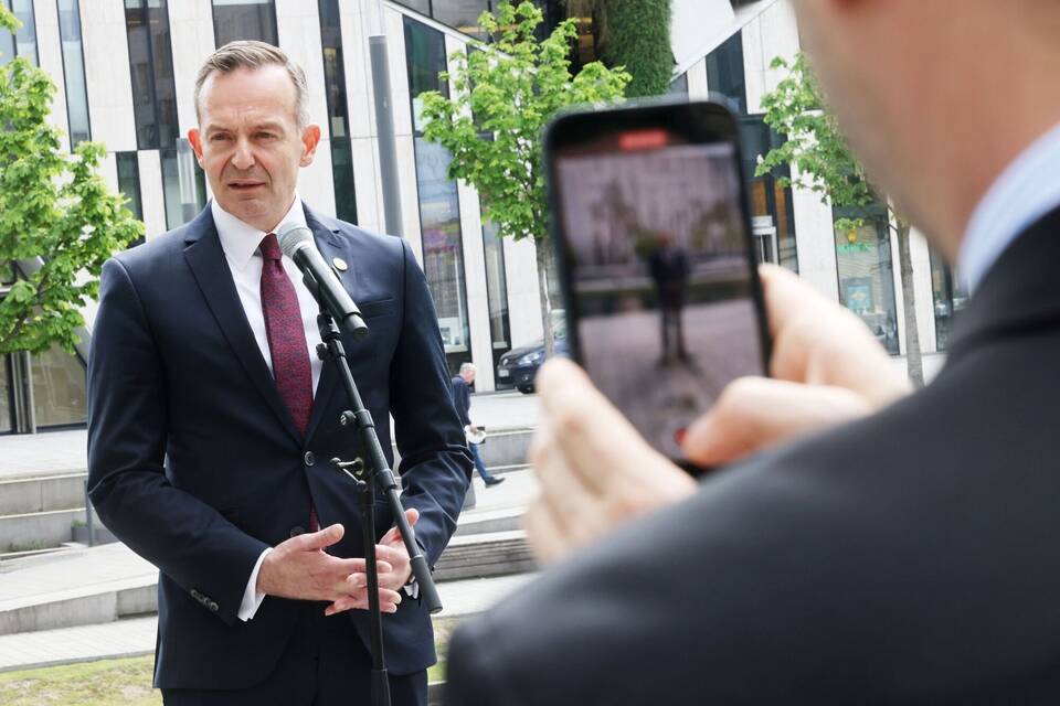 Krieg auch im Internet: Die G7 wollen der Ukraine mit Hardware helfen ... Krieg auch im Internet: Die G7 wollen der Ukraine mit Hardware helfen ...